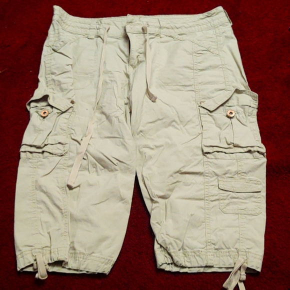 Arizona Jean Company | Jeans | Tan Capri Pants | Poshmark
